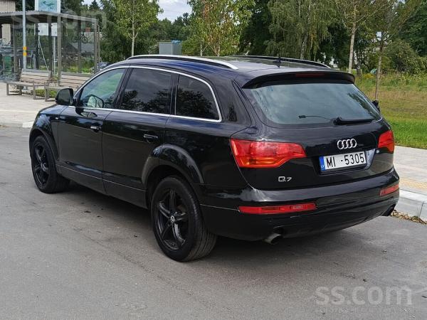 Audi Q7 2007 Rīga vietnē Melns Audi Q7 2007 Rīga, ar dzinēja tilpumu 3.00 L un nobraukumu 0 tūkst. km par 4990 €, foto 4 vietnē AUTOMOTO.COM.LV