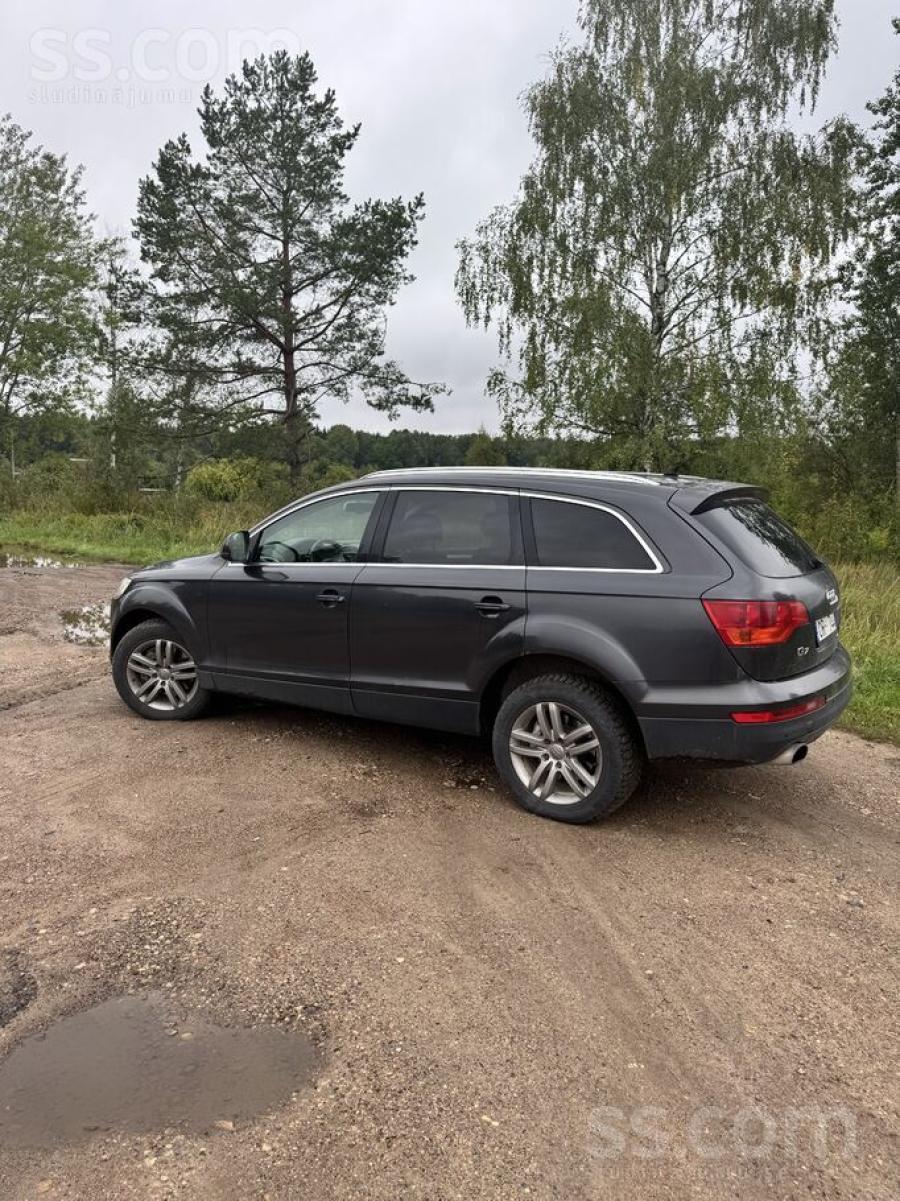 Melns Audi Q7 2007 Gulbene, ar dzinēja tilpumu 3.00 L un nobraukumu 330 tūkst. km par 4200 €, foto 4 vietnē AUTOMOTO.COM.LV