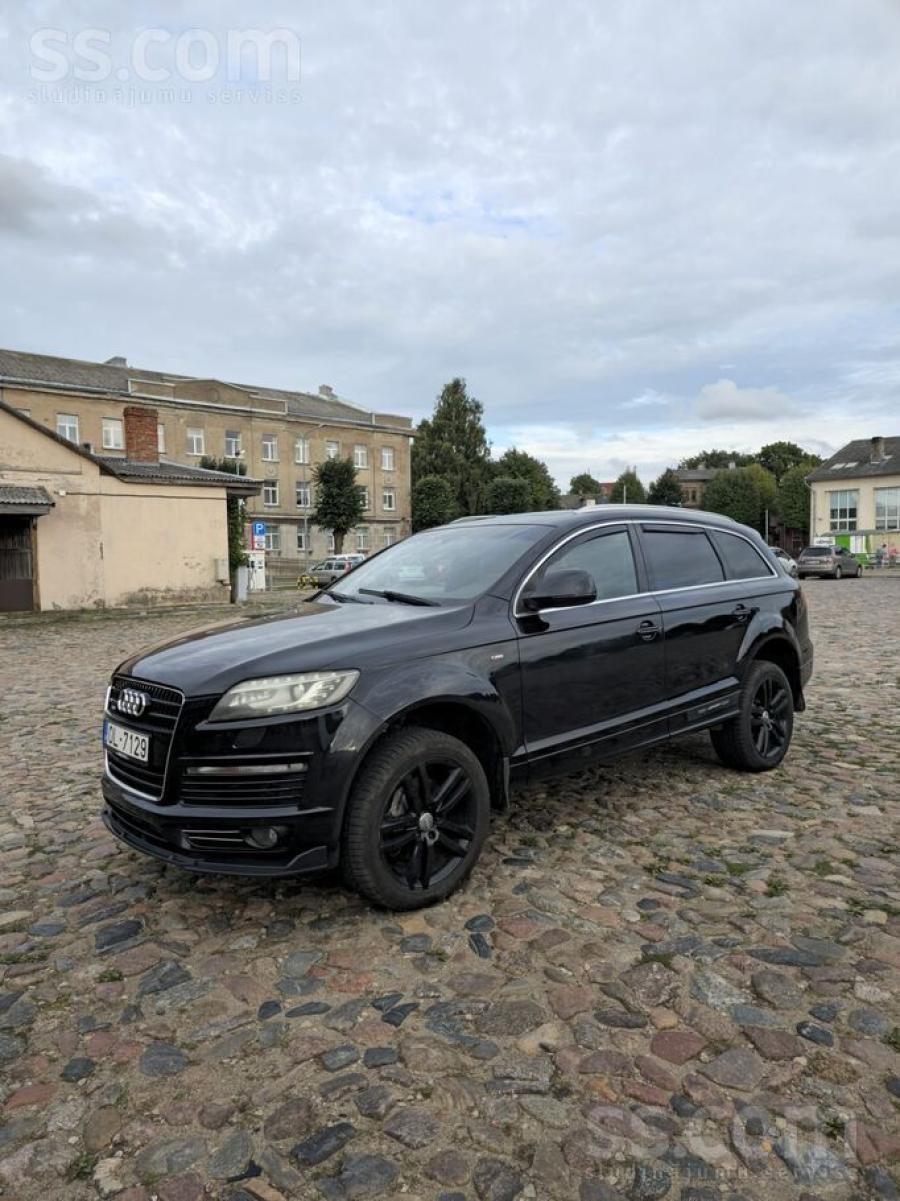 Melns Audi Q7 2007 Liepāja, ar dzinēja tilpumu 3.00 L un nobraukumu 466 tūkst. km par 3900 €, foto 1 vietnē AUTOMOTO.COM.LV