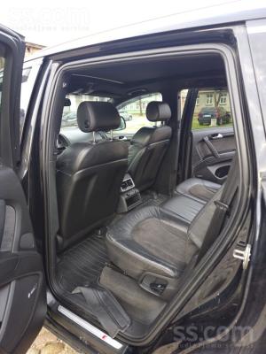 Melns Audi Q7 2007 Liepāja, ar dzinēja tilpumu 3.00 L un nobraukumu 466 tūkst. km par 3900 €, foto 12 vietnē AUTOMOTO.COM.LV
