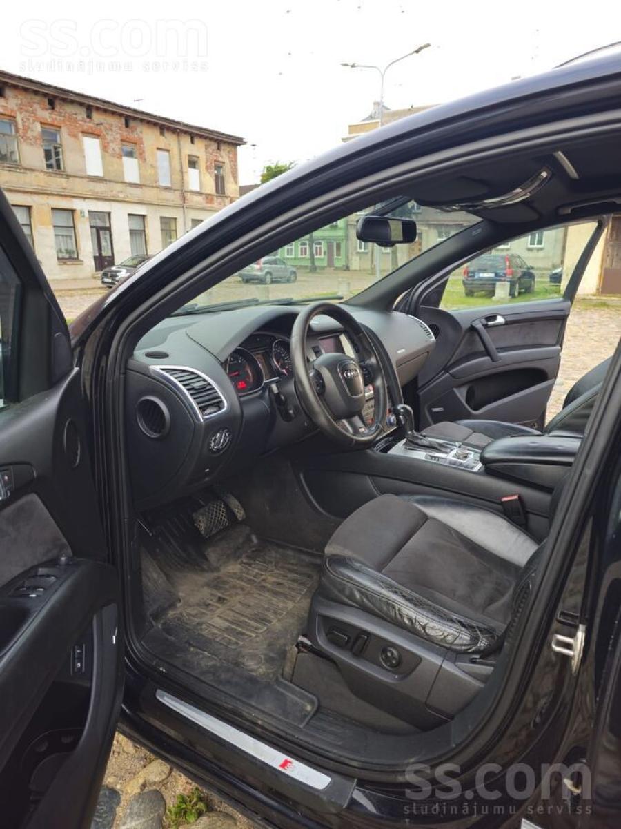 Melns Audi Q7 2007 Liepāja, ar dzinēja tilpumu 3.00 L un nobraukumu 466 tūkst. km par 3900 €, foto 14 vietnē AUTOMOTO.COM.LV