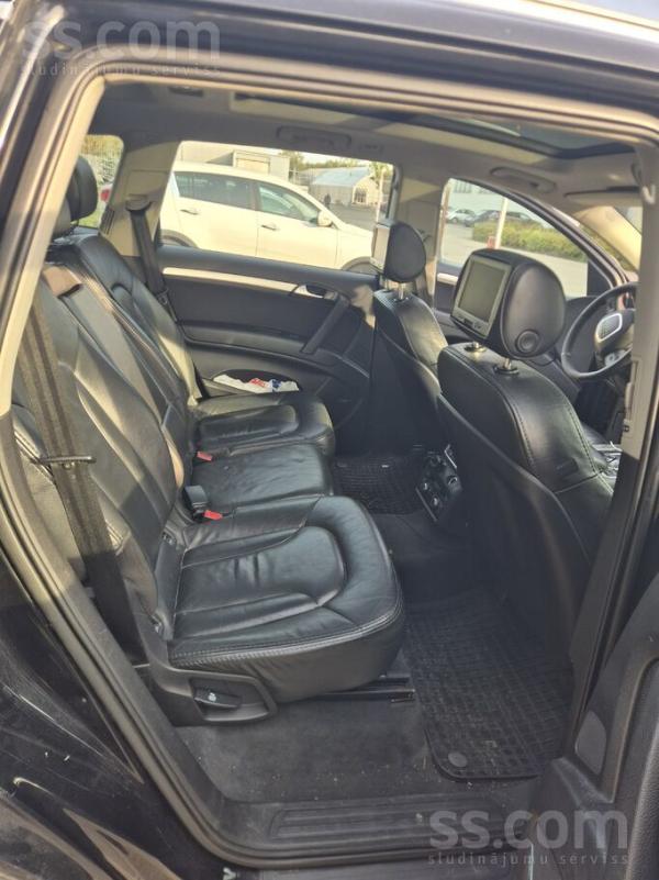 Black Audi Q7 2007 in Riga, with an engine capacity of 3.00 L and mileage of 337 thousand km for 5200 €, photo 7 on AUTOMOTO.COM.LV