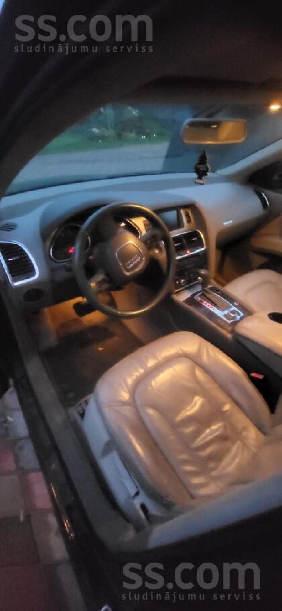 Black Audi Q7 2007 in Madona, with an engine capacity of 3.00 L and mileage of 336 thousand km for 4500 €, photo 6 on AUTOMOTO.COM.LV