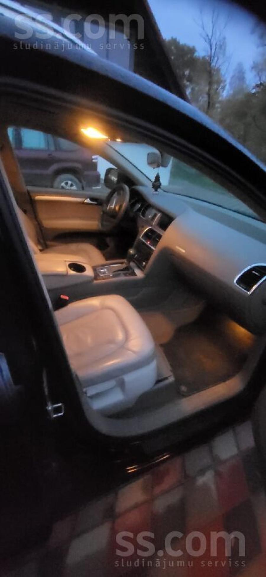 Black Audi Q7 2007 in Madona, with an engine capacity of 3.00 L and mileage of 336 thousand km for 4500 €, photo 7 on AUTOMOTO.COM.LV