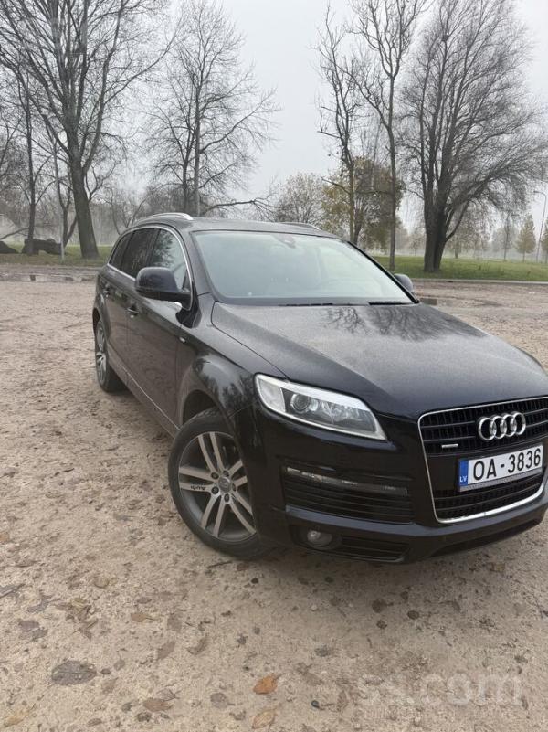 Melns Audi Q7 2008 Rīga, ar dzinēja tilpumu 4.20 L un nobraukumu 370 tūkst. km par 6000 €, foto 3 vietnē AUTOMOTO.COM.LV