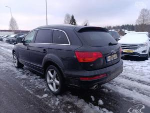 Black Audi Q7 2008 in Avizieniai, with an engine capacity of 3.00 L and mileage of 309 thousand km for 5500 €, photo 3 on AUTOMOTO.COM.LV