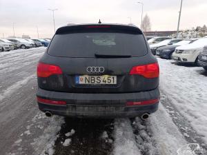 Black Audi Q7 2008 in Avizieniai, with an engine capacity of 3.00 L and mileage of 309 thousand km for 5500 €, photo 4 on AUTOMOTO.COM.LV