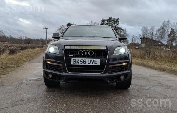 Melns Audi Q7 2008 Rīga, ar dzinēja tilpumu 3.00 L un nobraukumu 216 tūkst. km par 3000 €, foto 3 vietnē AUTOMOTO.COM.LV
