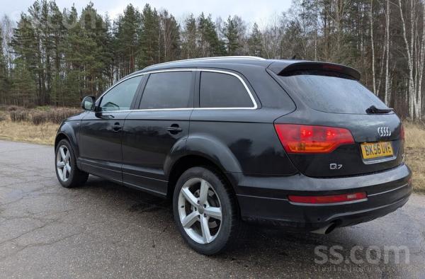 Melns Audi Q7 2008 Rīga, ar dzinēja tilpumu 3.00 L un nobraukumu 216 tūkst. km par 3000 €, foto 4 vietnē AUTOMOTO.COM.LV