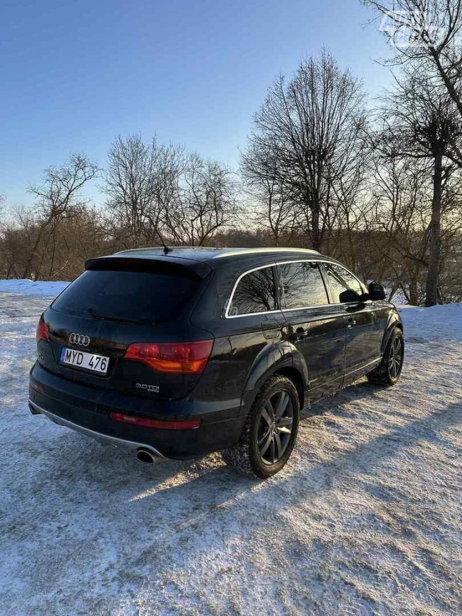 Black Audi Q7 2008 in Siauliai, with an engine capacity of 3.00 L and mileage of 250 thousand km for 8500 €, photo 6 on AUTOMOTO.COM.LV