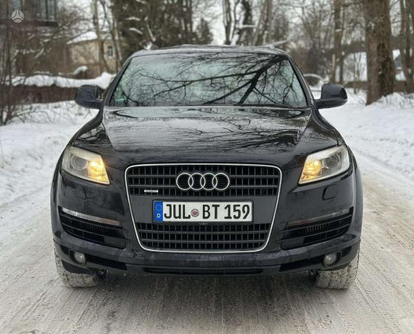 Melns Audi Q7 2008 Viļņa, ar dzinēja tilpumu 2.97 L un nobraukumu 255 tūkst. km par 5700 €, foto 3 vietnē AUTOMOTO.COM.LV