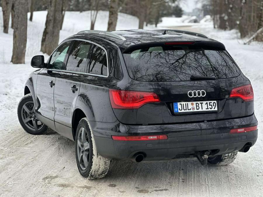 Black Audi Q7 2008 in Vilnius, with an engine capacity of 2.97 L and mileage of 255 thousand km for 5700 €, photo 5 on AUTOMOTO.COM.LV