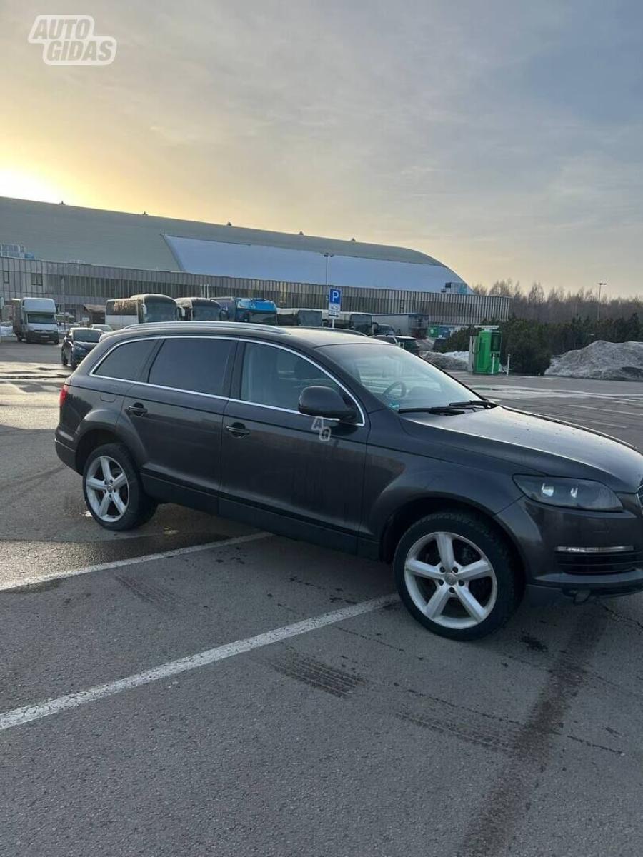 Melns Audi Q7 2008 Šauļi, ar dzinēja tilpumu 3.00 L un nobraukumu 500 tūkst. km par 6000 €, foto 5 vietnē AUTOMOTO.COM.LV