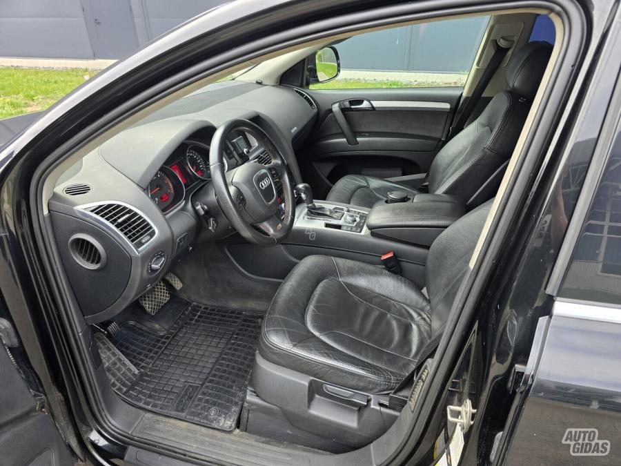Melns Audi Q7 2008 Viļņa, ar dzinēja tilpumu 3.00 L un nobraukumu 313 tūkst. km par 4400 €, foto 10 vietnē AUTOMOTO.COM.LV