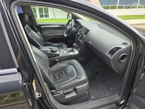 Melns Audi Q7 2008 Viļņa, ar dzinēja tilpumu 3.00 L un nobraukumu 313 tūkst. km par 4400 €, foto 12 vietnē AUTOMOTO.COM.LV