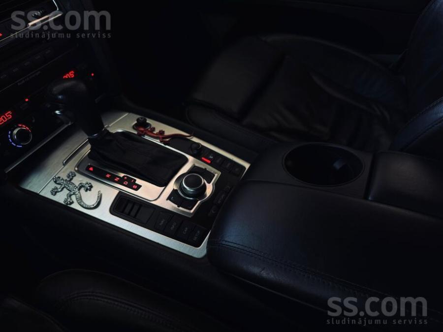 Melns Audi Q7 2008 Cēsis, ar dzinēja tilpumu 3.00 L un nobraukumu 0 tūkst. km par 6990 €, foto 27 vietnē AUTOMOTO.COM.LV