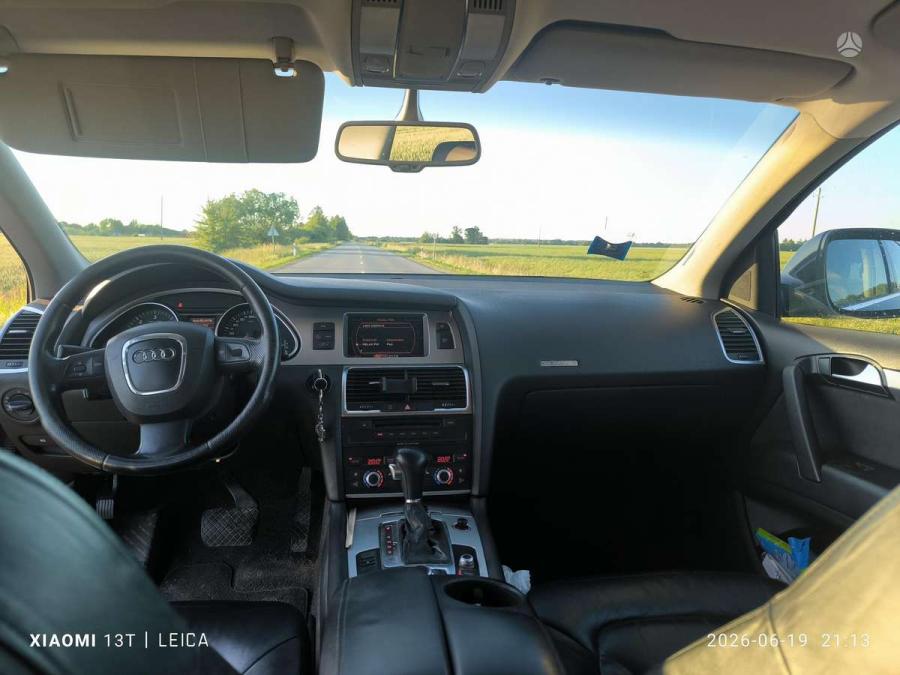 Черный Ауди Ку 7 2008 в Юрбаркас, объемом двигателя 4.20 л и пробегом 345 тыс. км за 5550 €, фото 10 на AUTOMOTO.COM.LV