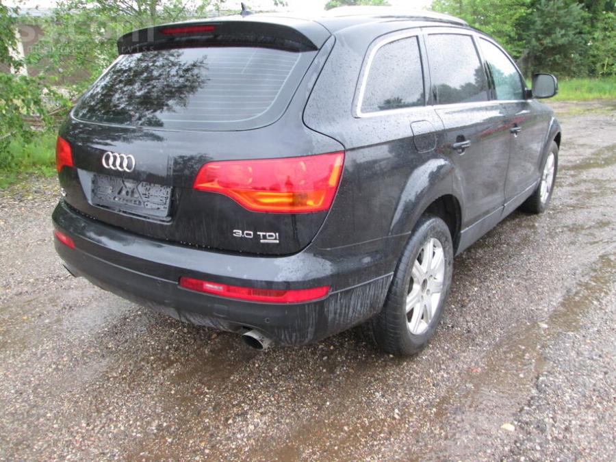 Black Audi Q7 2008 in Limbazi, with an engine capacity of 3.00 L and mileage of 268 thousand km for 3500 €, photo 5 on AUTOMOTO.COM.LV