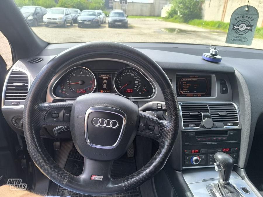 Black Audi Q7 2008 in Siauliai, with an engine capacity of 4.20 L and mileage of 271 thousand km for 8000 €, photo 6 on AUTOMOTO.COM.LV