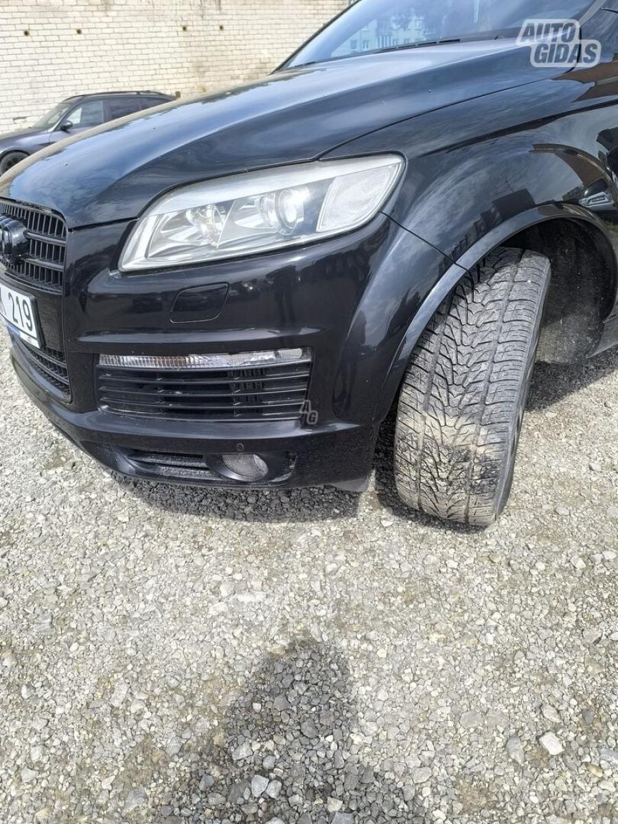 Black Audi Q7 2008 in Siauliai, with an engine capacity of 4.20 L and mileage of 271 thousand km for 8000 €, photo 11 on AUTOMOTO.COM.LV