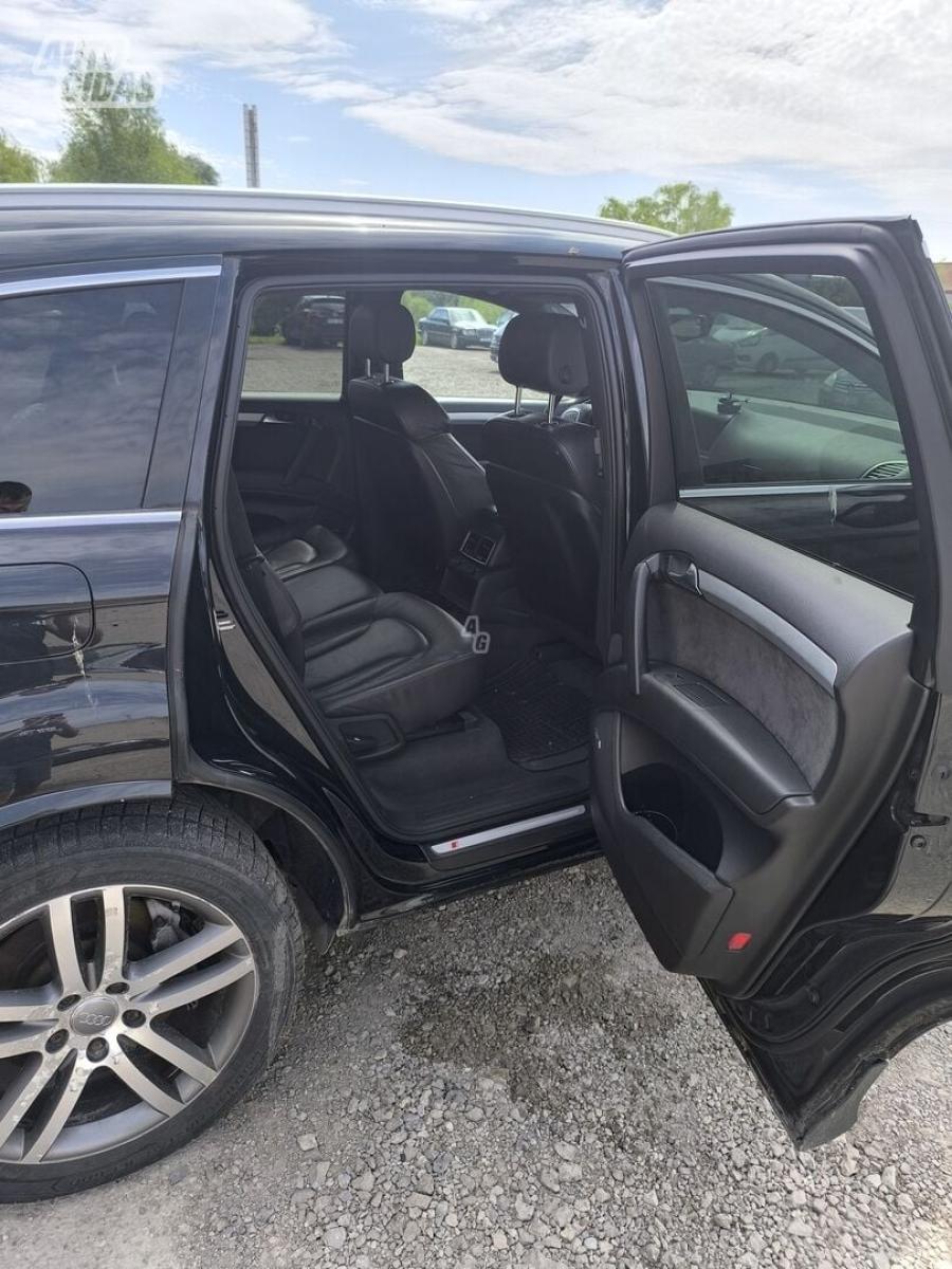 Black Audi Q7 2008 in Siauliai, with an engine capacity of 4.20 L and mileage of 271 thousand km for 8000 €, photo 12 on AUTOMOTO.COM.LV