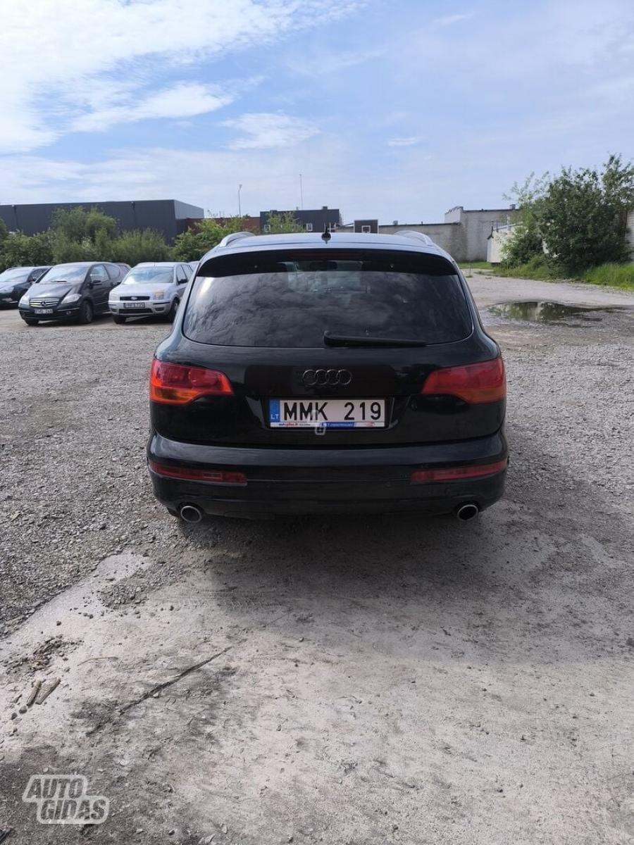 Black Audi Q7 2008 in Siauliai, with an engine capacity of 4.20 L and mileage of 271 thousand km for 8000 €, photo 14 on AUTOMOTO.COM.LV