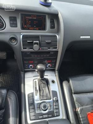 Black Audi Q7 2008 in Siauliai, with an engine capacity of 4.20 L and mileage of 271 thousand km for 8000 €, photo 18 on AUTOMOTO.COM.LV