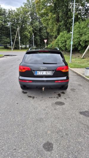 Black Audi Q7 2008 in Raseiniai, with an engine capacity of 3.00 L and mileage of 252 thousand km for 5100 €, photo 5 on AUTOMOTO.COM.LV