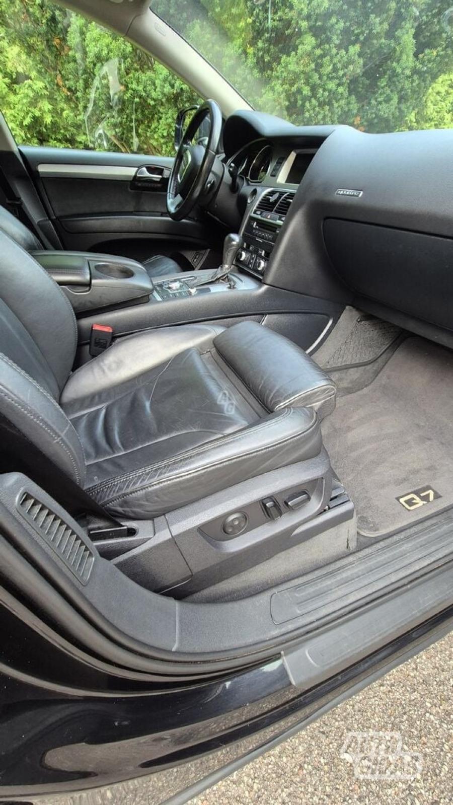 Black Audi Q7 2008 in Raseiniai, with an engine capacity of 3.00 L and mileage of 252 thousand km for 5100 €, photo 12 on AUTOMOTO.COM.LV