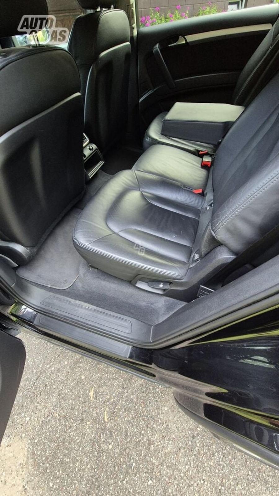 Black Audi Q7 2008 in Raseiniai, with an engine capacity of 3.00 L and mileage of 252 thousand km for 5100 €, photo 14 on AUTOMOTO.COM.LV