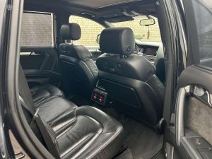 Black Audi Q7 2008 in Vilnius, with an engine capacity of 4.13 L and mileage of 276 thousand km for 6350 €, photo 10 on AUTOMOTO.COM.LV