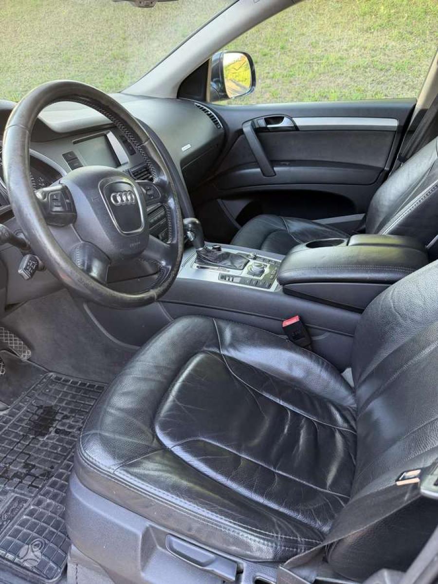 Melns Audi Q7 2008 Jonava, ar dzinēja tilpumu 2.97 L un nobraukumu 329 tūkst. km par 4900 €, foto 9 vietnē AUTOMOTO.COM.LV