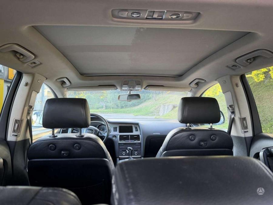Melns Audi Q7 2008 Jonava, ar dzinēja tilpumu 2.97 L un nobraukumu 329 tūkst. km par 4900 €, foto 12 vietnē AUTOMOTO.COM.LV