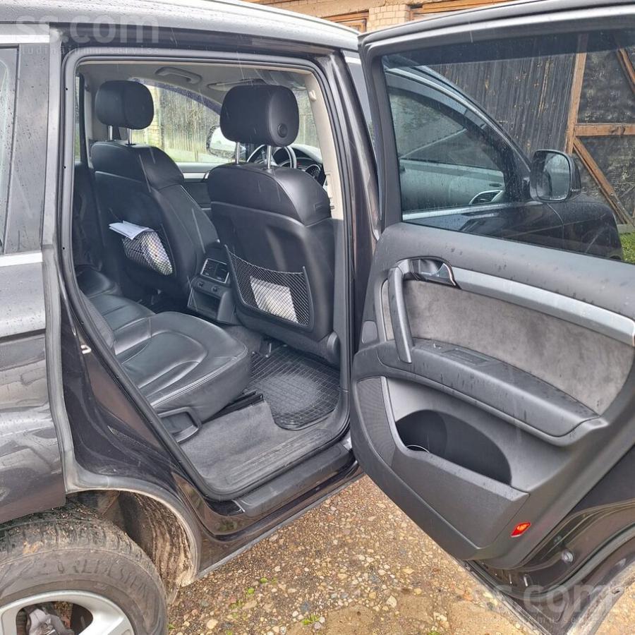Melns Audi Q7 2008 Rīga, ar dzinēja tilpumu 3.00 L un nobraukumu 306 tūkst. km par 7900 €, foto 6 vietnē AUTOMOTO.COM.LV