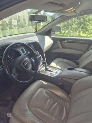 Melns Audi Q7 2008 Kretinga, ar dzinēja tilpumu 2.97 L un nobraukumu 311 tūkst. km par 4500 €, foto 8 vietnē AUTOMOTO.COM.LV