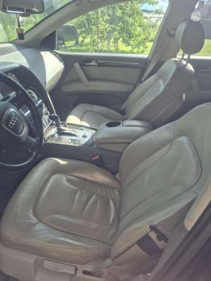 Melns Audi Q7 2008 Kretinga, ar dzinēja tilpumu 2.97 L un nobraukumu 311 tūkst. km par 4500 €, foto 9 vietnē AUTOMOTO.COM.LV