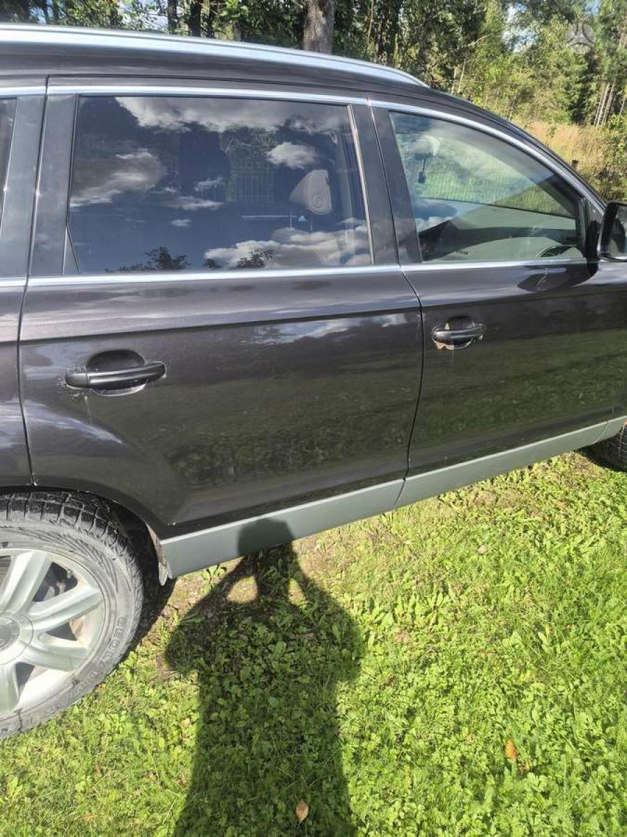 Melns Audi Q7 2008 Kretinga, ar dzinēja tilpumu 2.97 L un nobraukumu 311 tūkst. km par 4500 €, foto 12 vietnē AUTOMOTO.COM.LV