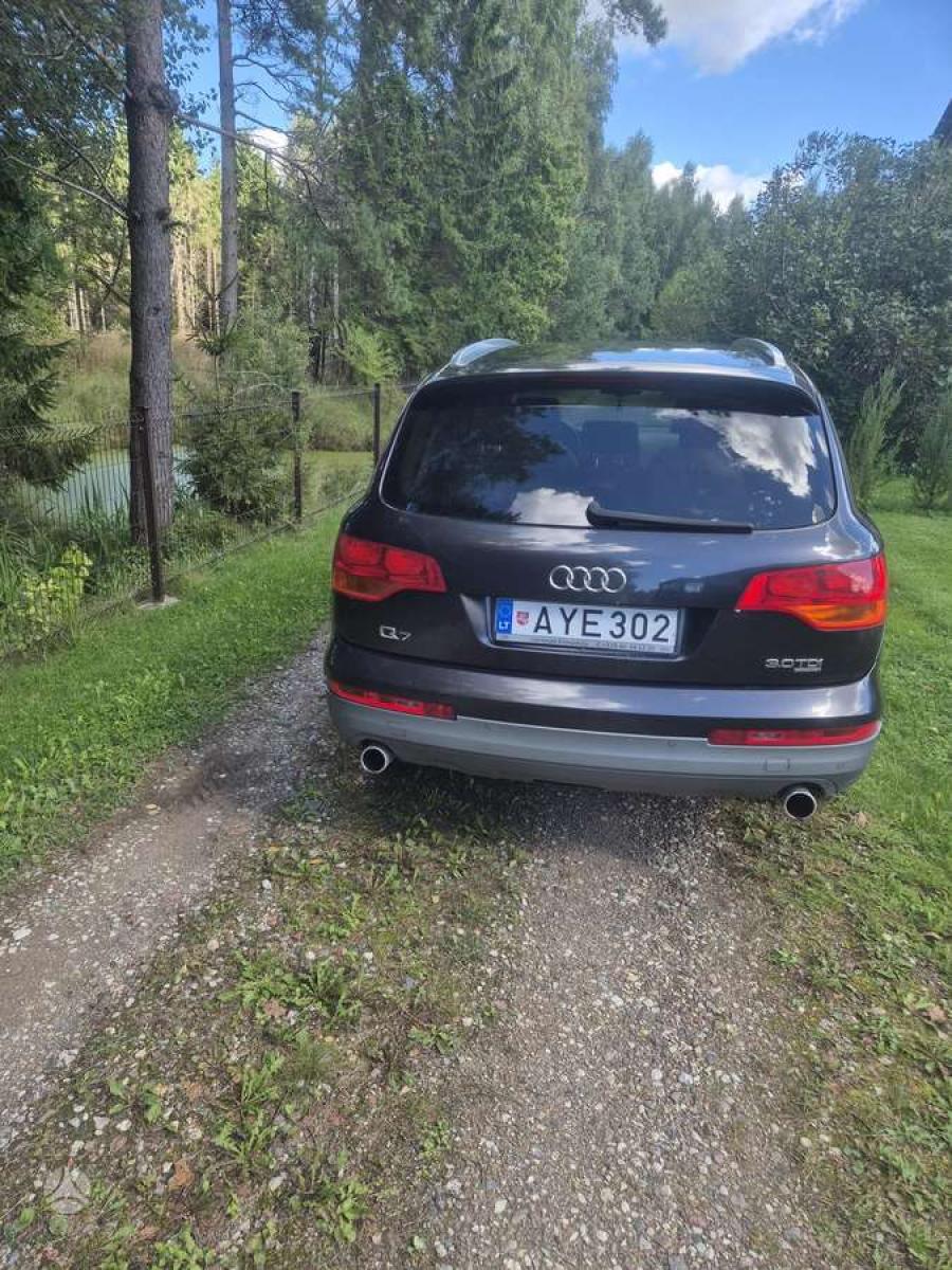 Melns Audi Q7 2008 Kretinga, ar dzinēja tilpumu 2.97 L un nobraukumu 311 tūkst. km par 4500 €, foto 13 vietnē AUTOMOTO.COM.LV