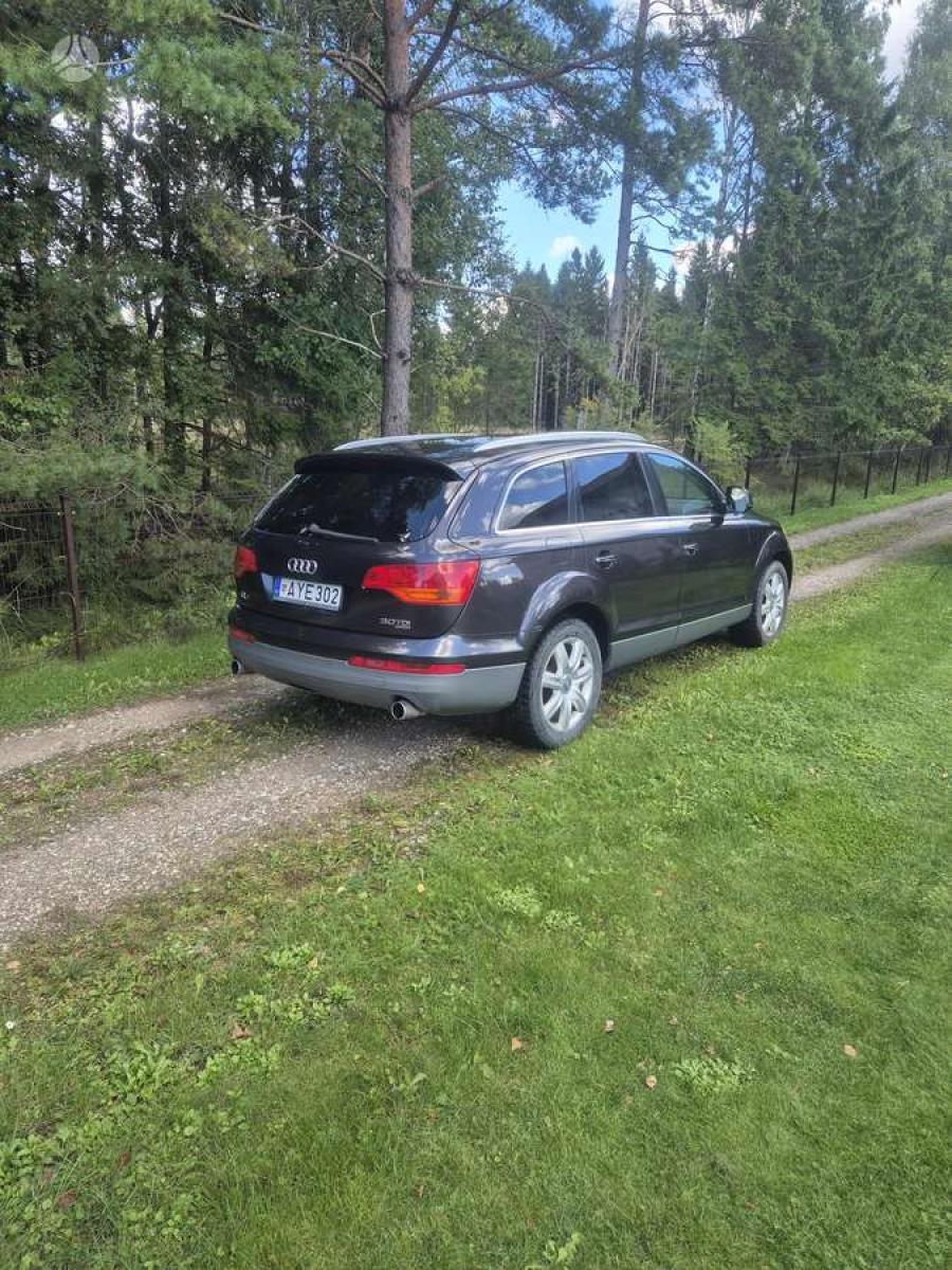 Melns Audi Q7 2008 Kretinga, ar dzinēja tilpumu 2.97 L un nobraukumu 311 tūkst. km par 4500 €, foto 17 vietnē AUTOMOTO.COM.LV