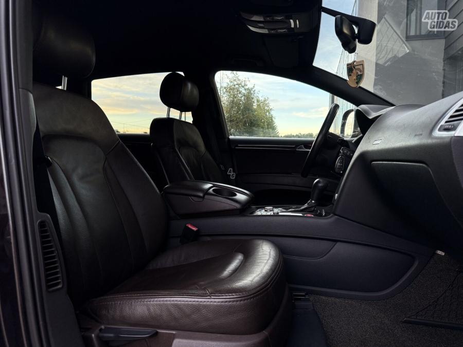 Black Audi Q7 2008 in Kaunas, with an engine capacity of 3.00 L and mileage of 350 thousand km for 4150 €, photo 16 on AUTOMOTO.COM.LV