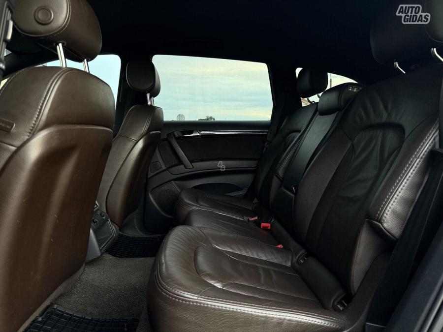 Black Audi Q7 2008 in Kaunas, with an engine capacity of 3.00 L and mileage of 350 thousand km for 4150 €, photo 28 on AUTOMOTO.COM.LV