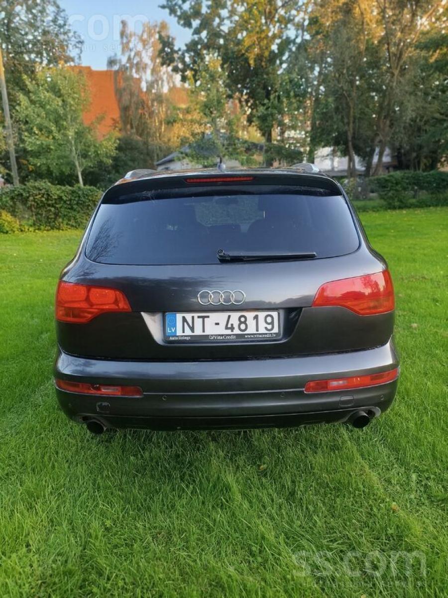 Black Audi Q7 2008 in Riga, with an engine capacity of 3.00 L and mileage of 376 thousand km for 4800 €, photo 3 on AUTOMOTO.COM.LV
