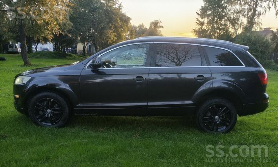 Black Audi Q7 2008 in Riga, with an engine capacity of 3.00 L and mileage of 376 thousand km for 4800 €, photo 8 on AUTOMOTO.COM.LV