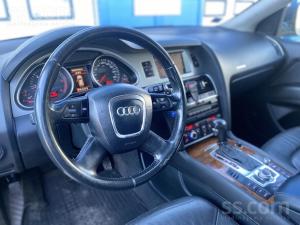 Black Audi Q7 2008 in Riga, with an engine capacity of 3.00 L and mileage of 376 thousand km for 4800 €, photo 14 on AUTOMOTO.COM.LV