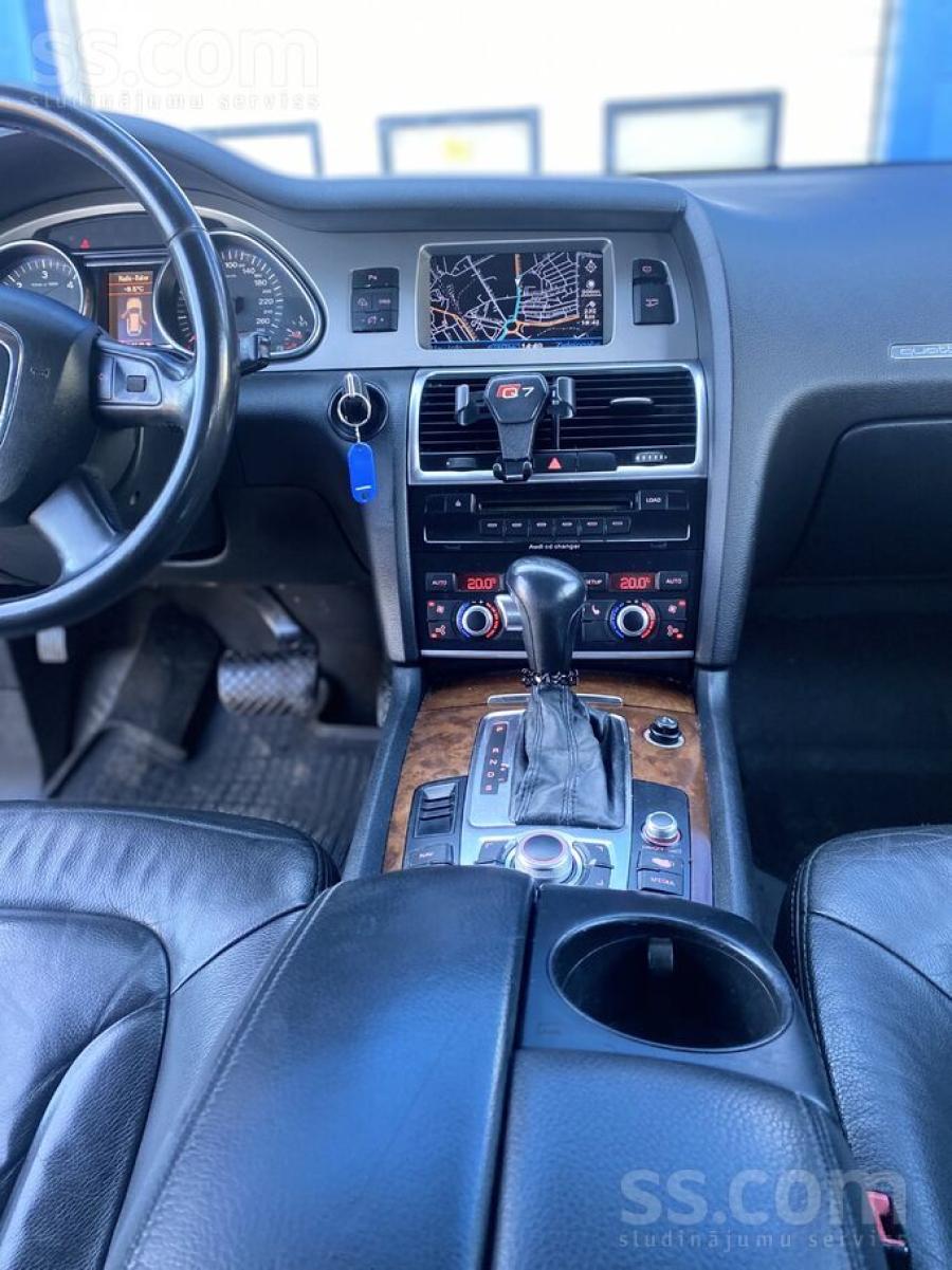 Black Audi Q7 2008 in Riga, with an engine capacity of 3.00 L and mileage of 376 thousand km for 4800 €, photo 15 on AUTOMOTO.COM.LV