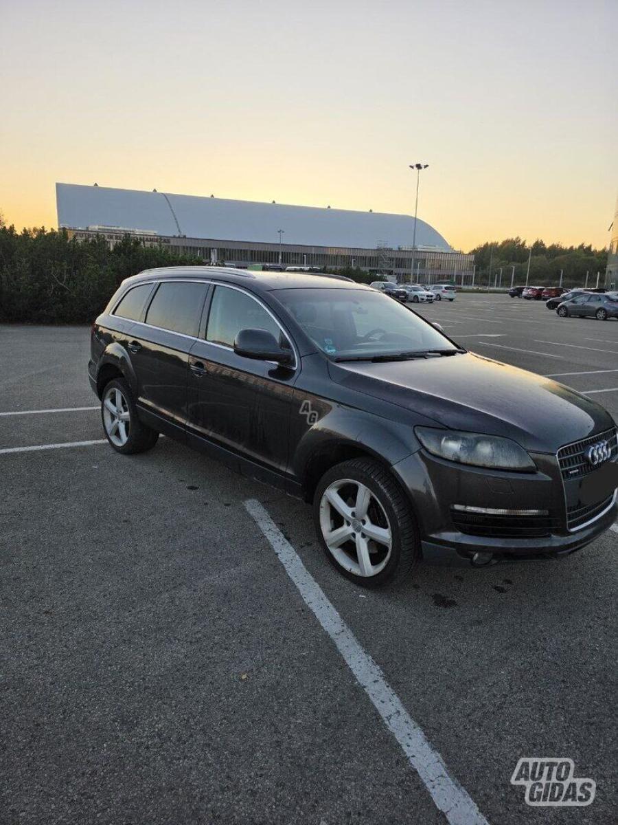 Melns Audi Q7 2008 Šauļi, ar dzinēja tilpumu 3.00 L un nobraukumu 515 tūkst. km par 4900 €, foto 5 vietnē AUTOMOTO.COM.LV
