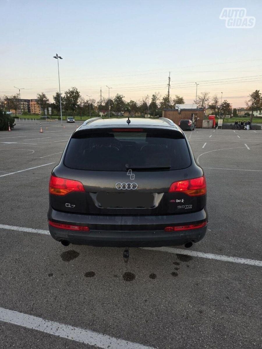Melns Audi Q7 2008 Šauļi, ar dzinēja tilpumu 3.00 L un nobraukumu 515 tūkst. km par 4900 €, foto 7 vietnē AUTOMOTO.COM.LV
