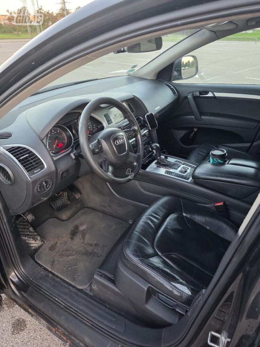 Melns Audi Q7 2008 Šauļi, ar dzinēja tilpumu 3.00 L un nobraukumu 515 tūkst. km par 4900 €, foto 8 vietnē AUTOMOTO.COM.LV