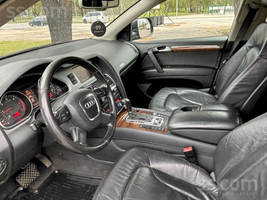 Черный Ауди Ку 7 2008 в Рига, объемом двигателя 3.00 л и пробегом 410 тыс. км за 4490 €, фото 12 на AUTOMOTO.COM.LV