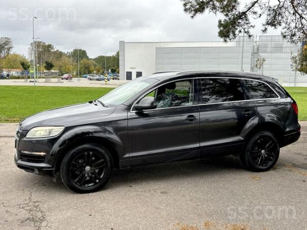 Audi Q7 2008 Rīga vietnē Melns Audi Q7 2008 Rīga, ar dzinēja tilpumu 3.00 L un nobraukumu 410 tūkst. km par 4490 €, foto 3 vietnē AUTOMOTO.COM.LV